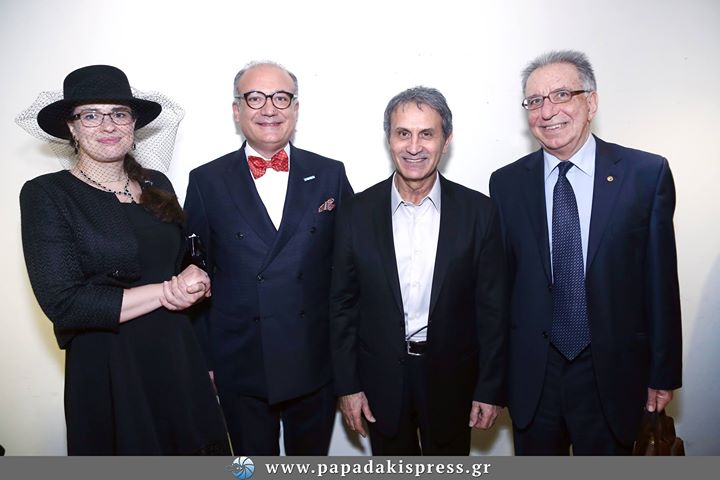 Ο ΔΙΑΣΗΜΟΣ ΚΑΡΔΙΟΧΕΙΡΟΥΡΓΟΣ ΑΥΞΕΝΤΙΟΣ ΚΑΛΑΓΚΟΣ ΧΩΡΕΣΕ ΣΤΗ ΜΕΓΑΛΗ ΤΟΥ ...