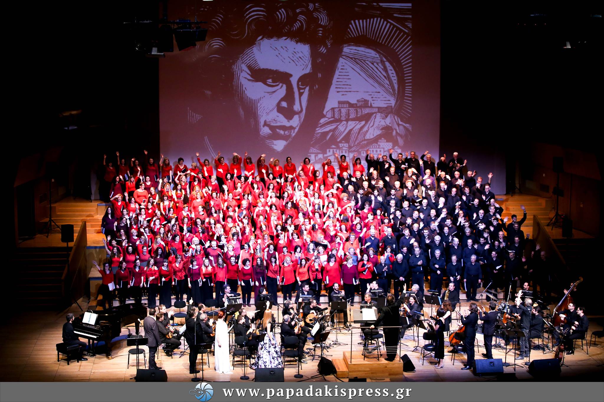 ΑΦΙΕΡΩΜΑ ΣΤΟΝ ΜΙΚΗ ΘΕΟΔΩΡΑΚΗ, "ΟΛΗ Η ΕΛΛΑΔΑ ΓΙΑ ΤΟΝ ΜΙΚΗ ",ΣΤΟ ΜΕΓΑΡΟ ...