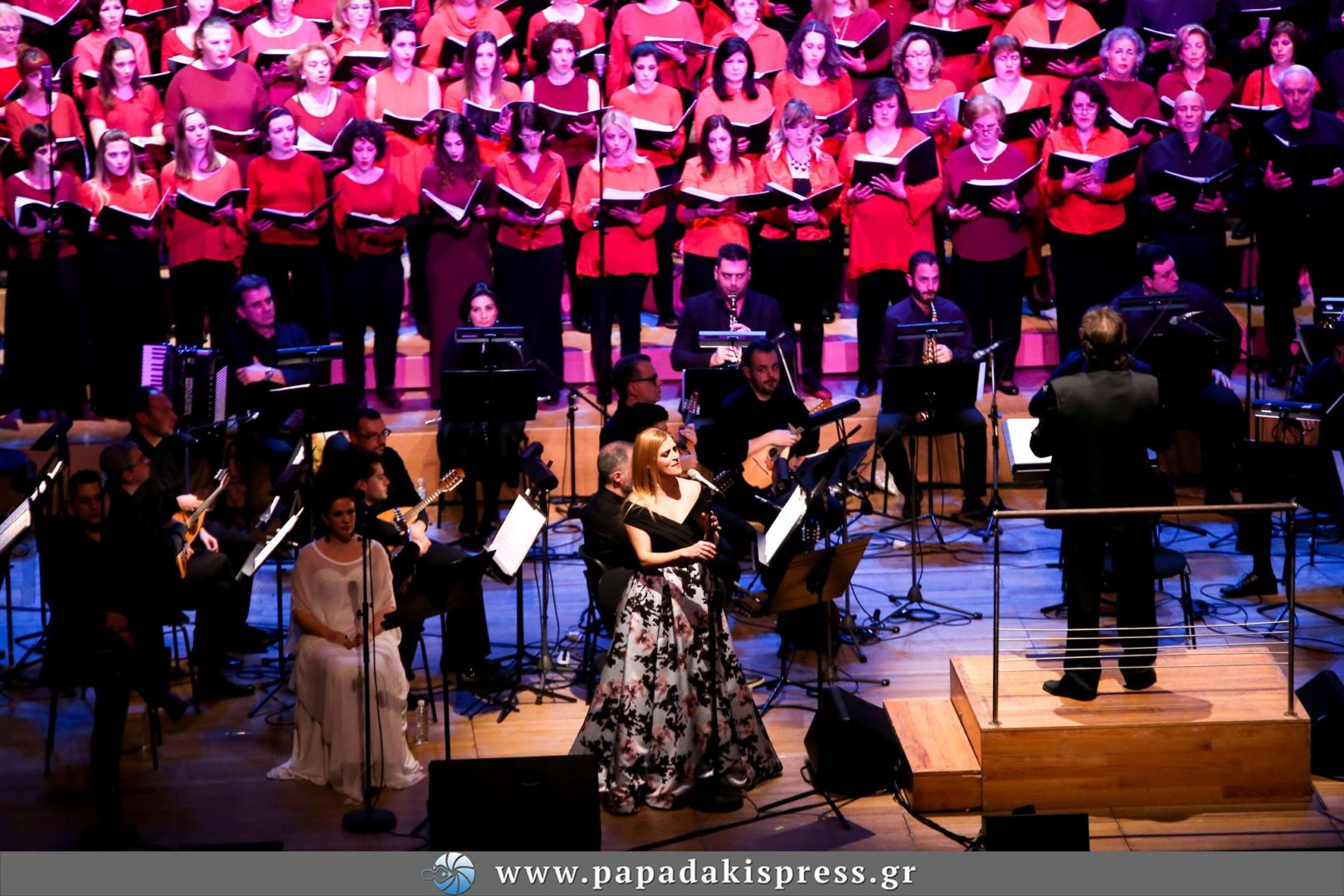 ΑΦΙΕΡΩΜΑ ΣΤΟΝ ΜΙΚΗ ΘΕΟΔΩΡΑΚΗ, "ΟΛΗ Η ΕΛΛΑΔΑ ΓΙΑ ΤΟΝ ΜΙΚΗ ",ΣΤΟ ΜΕΓΑΡΟ ...