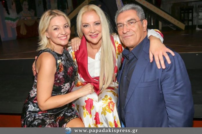 ΕΝΤΥΠΩΣΙΑΚΗ ΠΡΕΜΙΕΡΑ ΓΙΑ «ΤΟ SHOW» ΤΗΣ ΕΛΝΤΑΣ ΠΑΝΟΠΟΥΛΟΥ ΣΤΟ ΘΕΑΤΡΟ ...